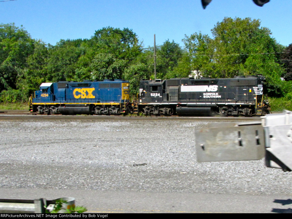 CSX 4294 and NS 5224